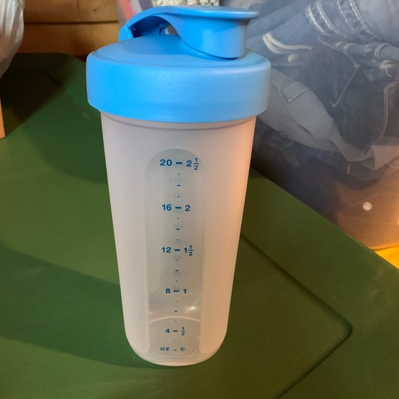 Tupperware | Kitchen | New Tupperware Quick Shake Container | Poshmark